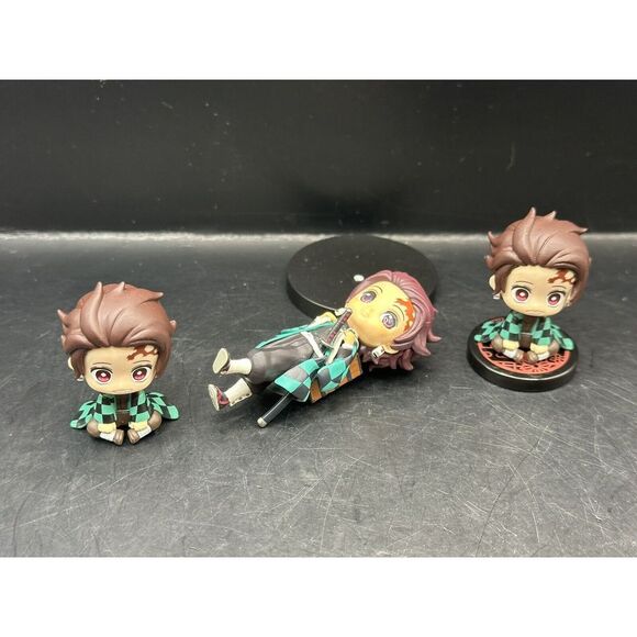 Toys | Lot Of 3 Bandai Demon Slayer Sitting Mini Figure Tanjiro Kamada ...
